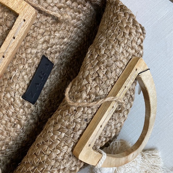 Zara | Bags | Zara Raffia Round Straw Basket Bag With Tassel | Poshmark